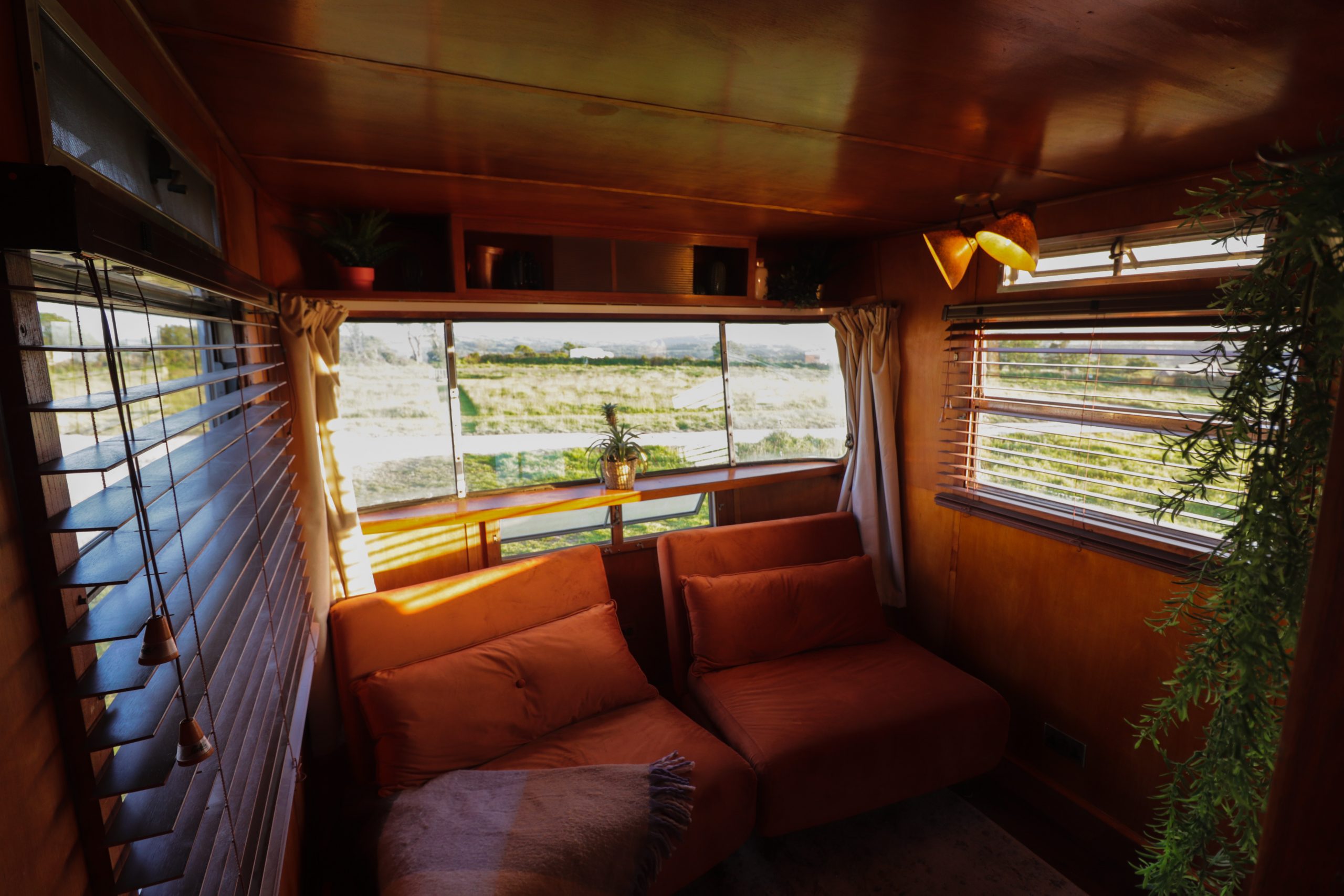 1957 Spartan Imperial Mansion – Tin Can Retreat